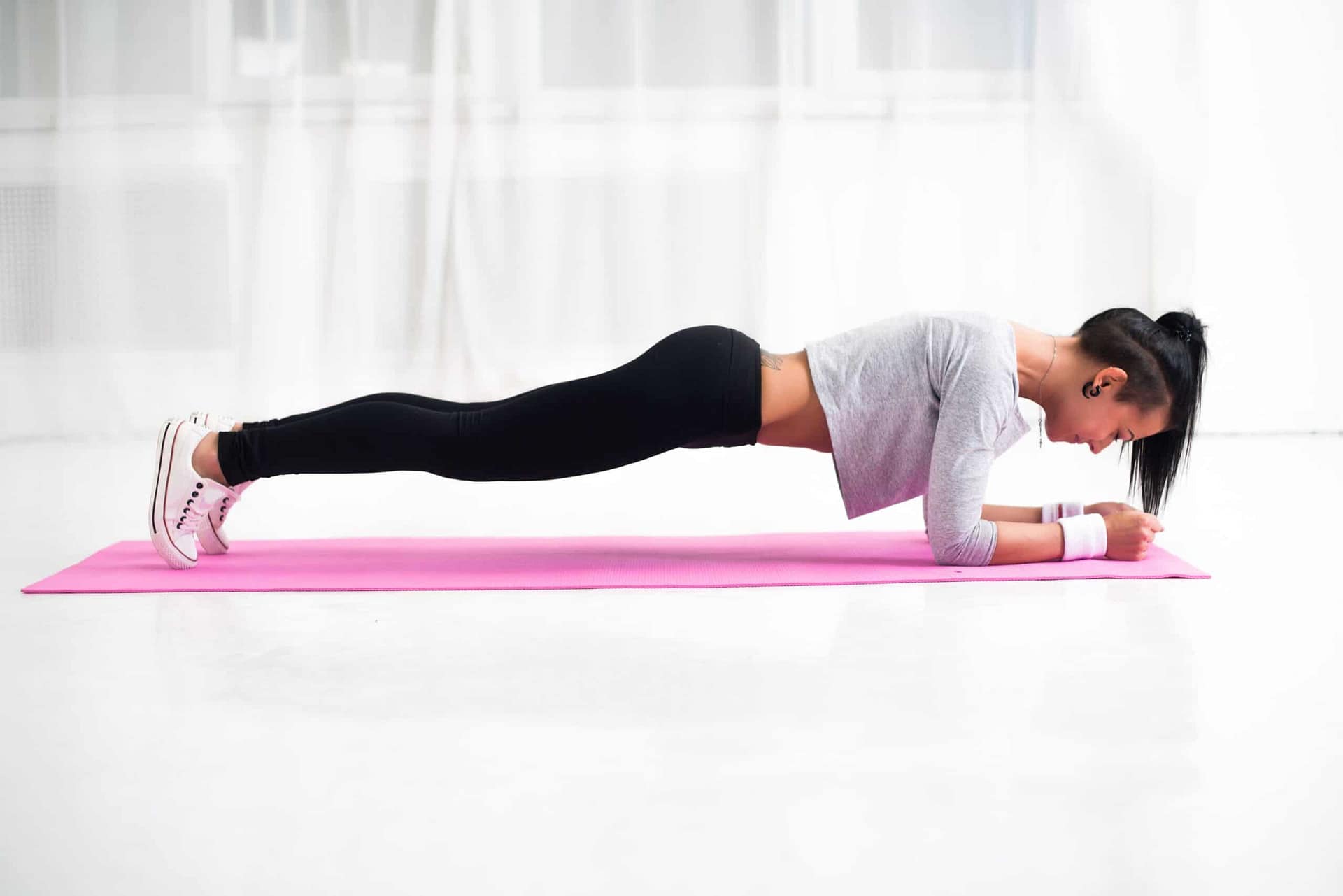 This 5-Minute AB Attack Workout Is Everything Your Body Needs Right Now - Sustain Health Magazine