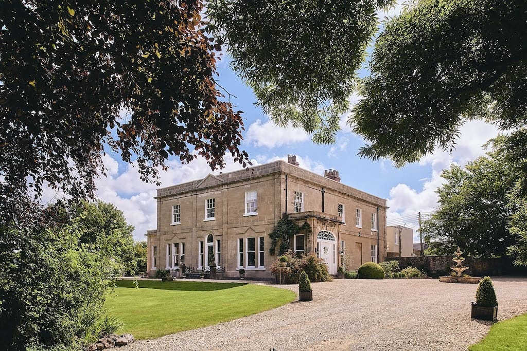 British Manor Houses For A Dream Bridgerton-Inspired Staycation ...