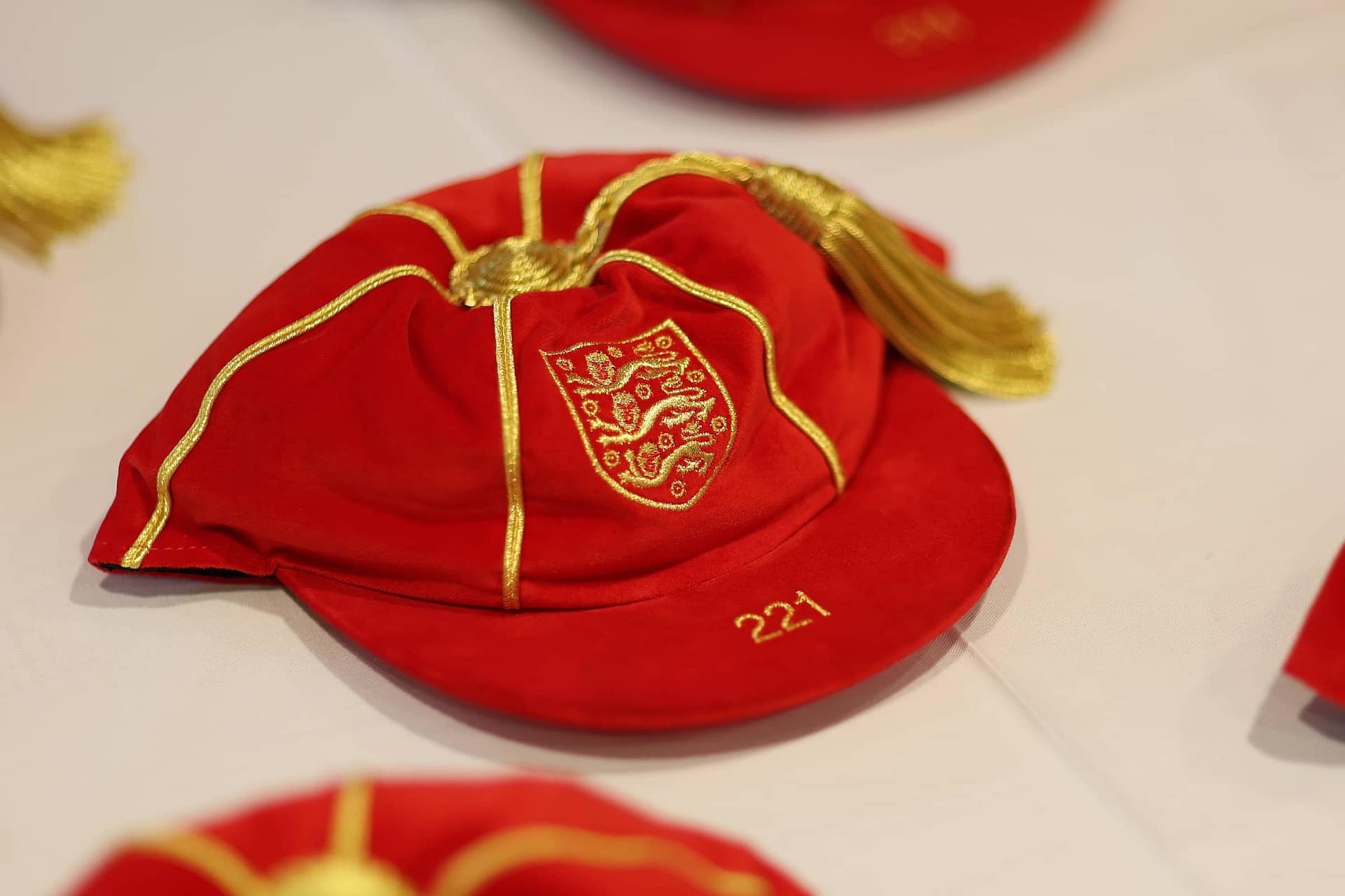 Lionesses Legends Present England Squad With Legacy Caps - Sustain ...