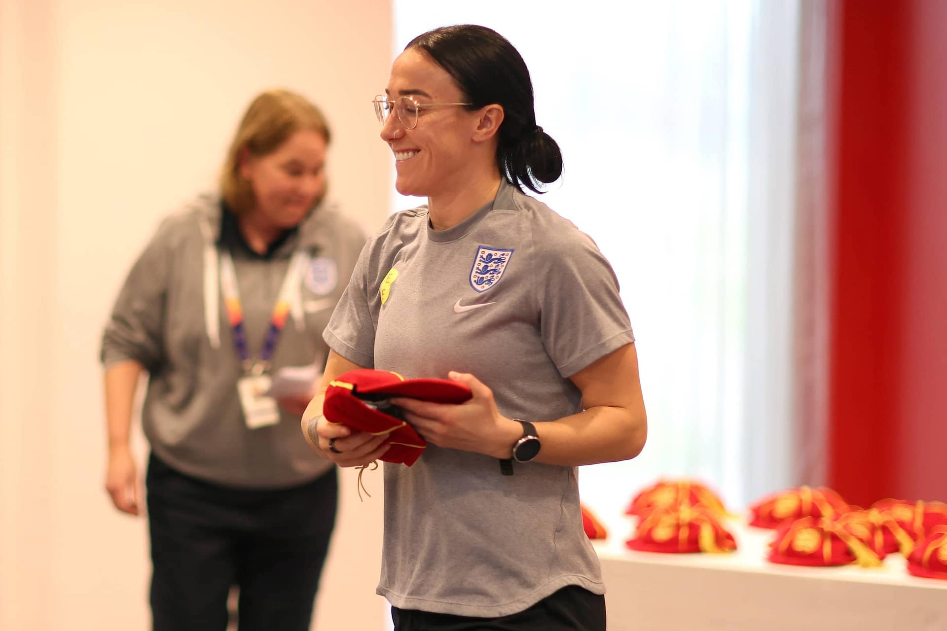 Lionesses Legends Present England Squad With Legacy Caps - Sustain ...